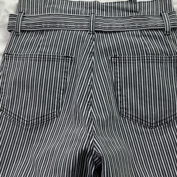 Frame Denim | Jeans | Nwt Frame Denim Belted Pleated Pegg Jeans In Noir ...